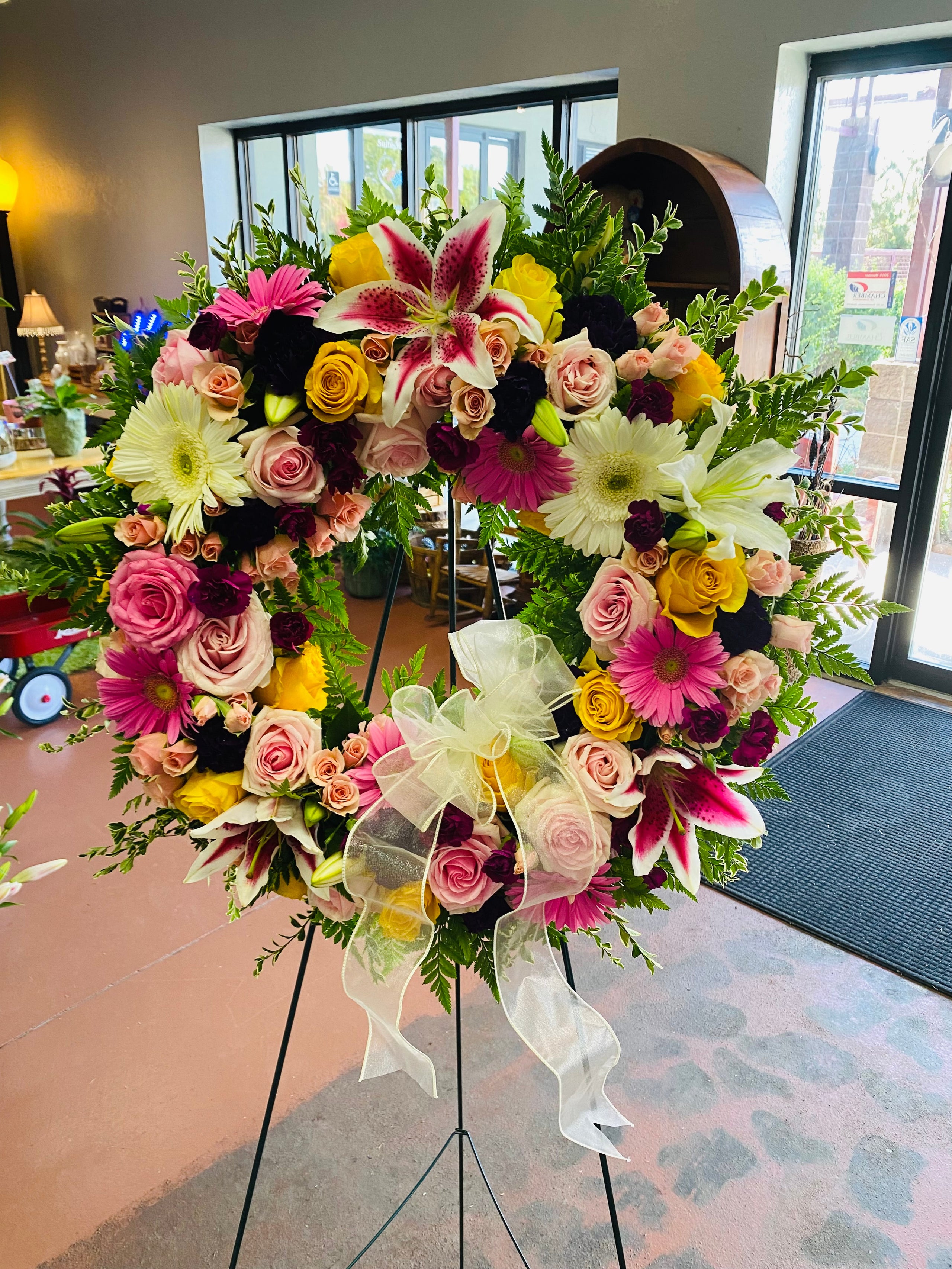 Spring Time Circle Spray | Bouquet Boutique, Inc.